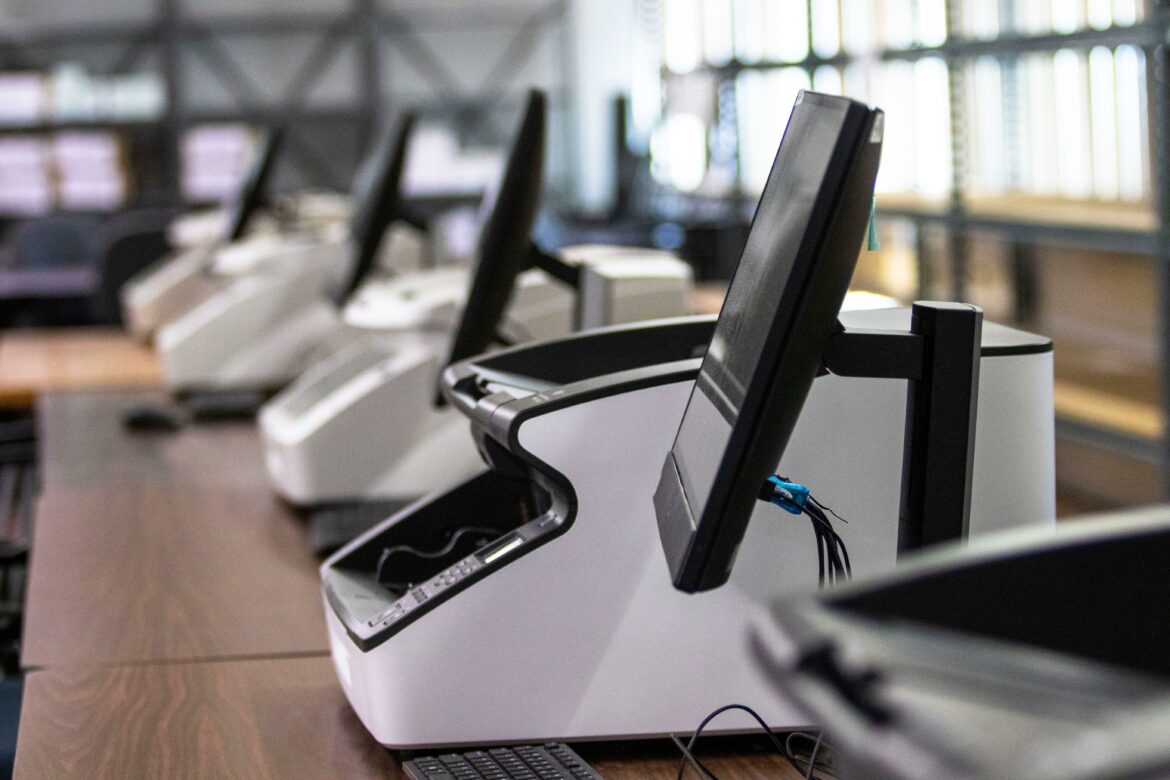 ‘Serious’ flaw discovered in Dominion voting machines: report