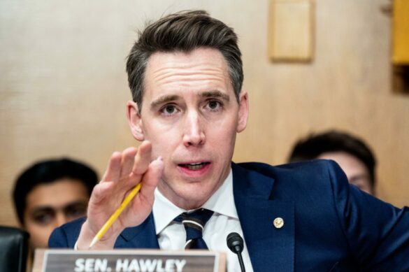 Hawley seeks answers from Todd Blanche on abortion pill cases during ...