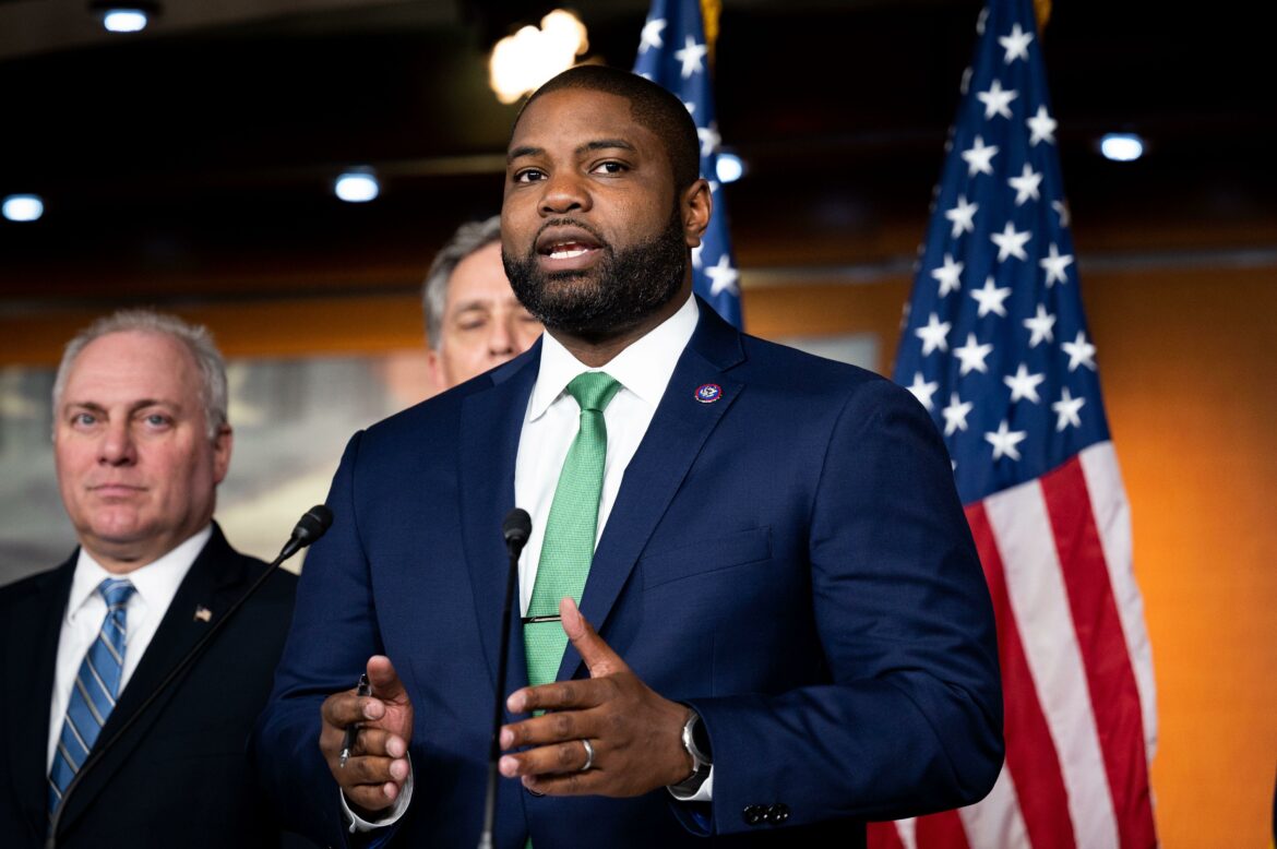 Trump encourages Byron Donalds to run for governor of Florida