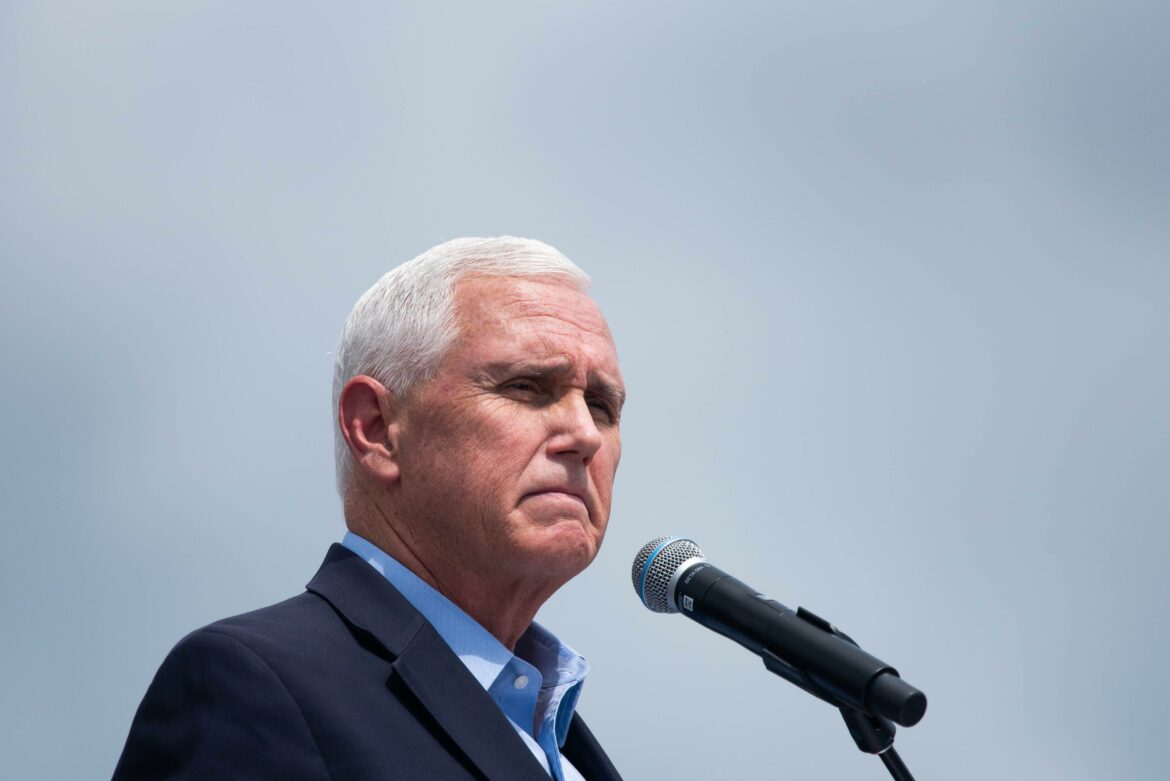 Mike Pence SUSPENDS presidential campaign