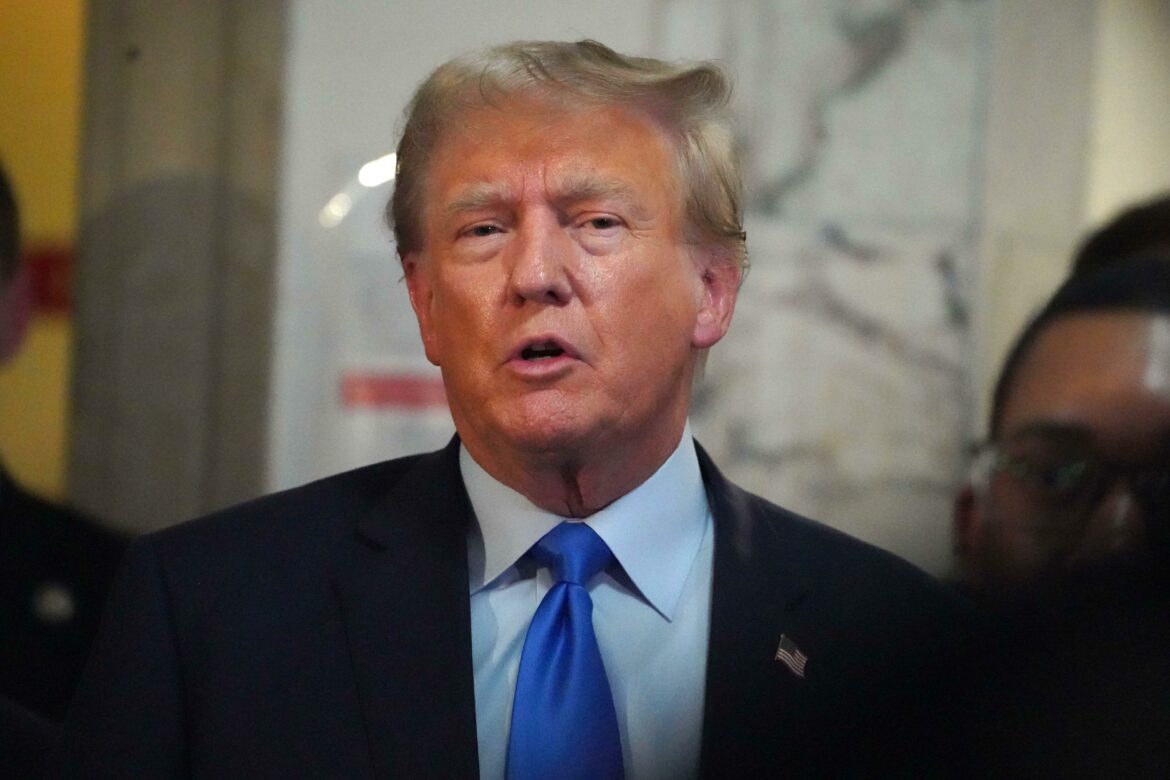 Trump heads back to New York for civil fraud trial