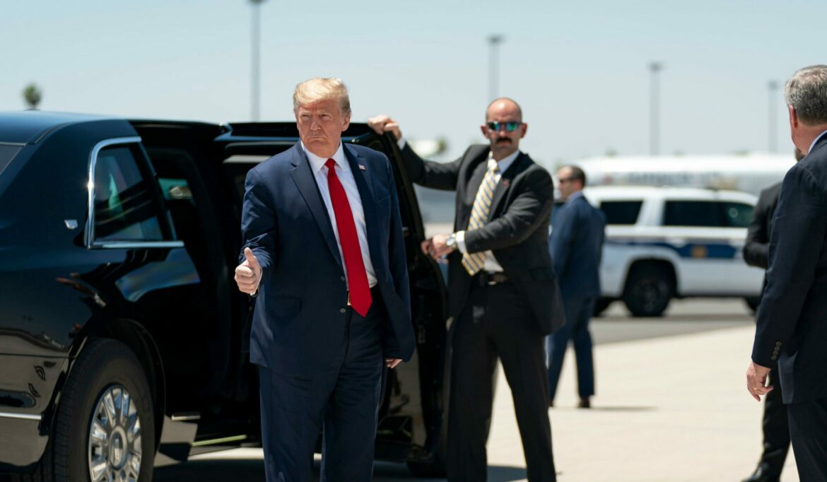 Trump touches down in Atlanta ahead of fundraiser expected to bring in ...