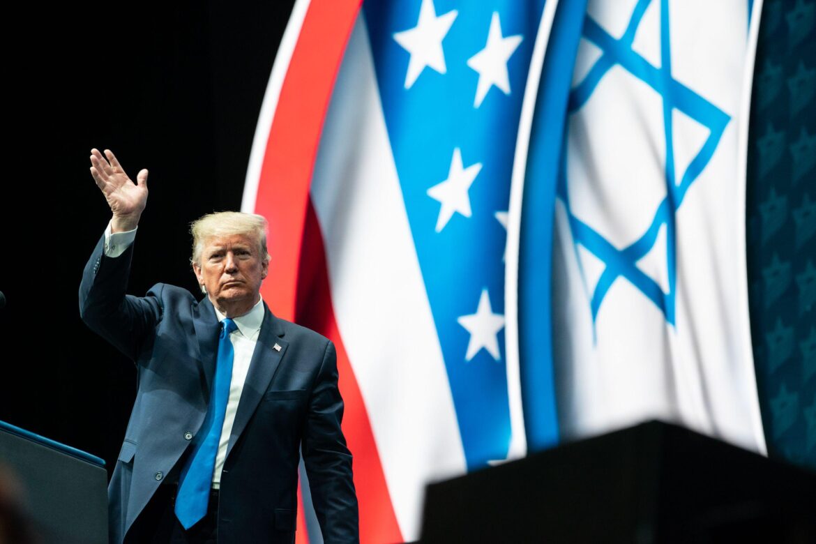 President Trump meets with freed Israeli hostages one month after ...