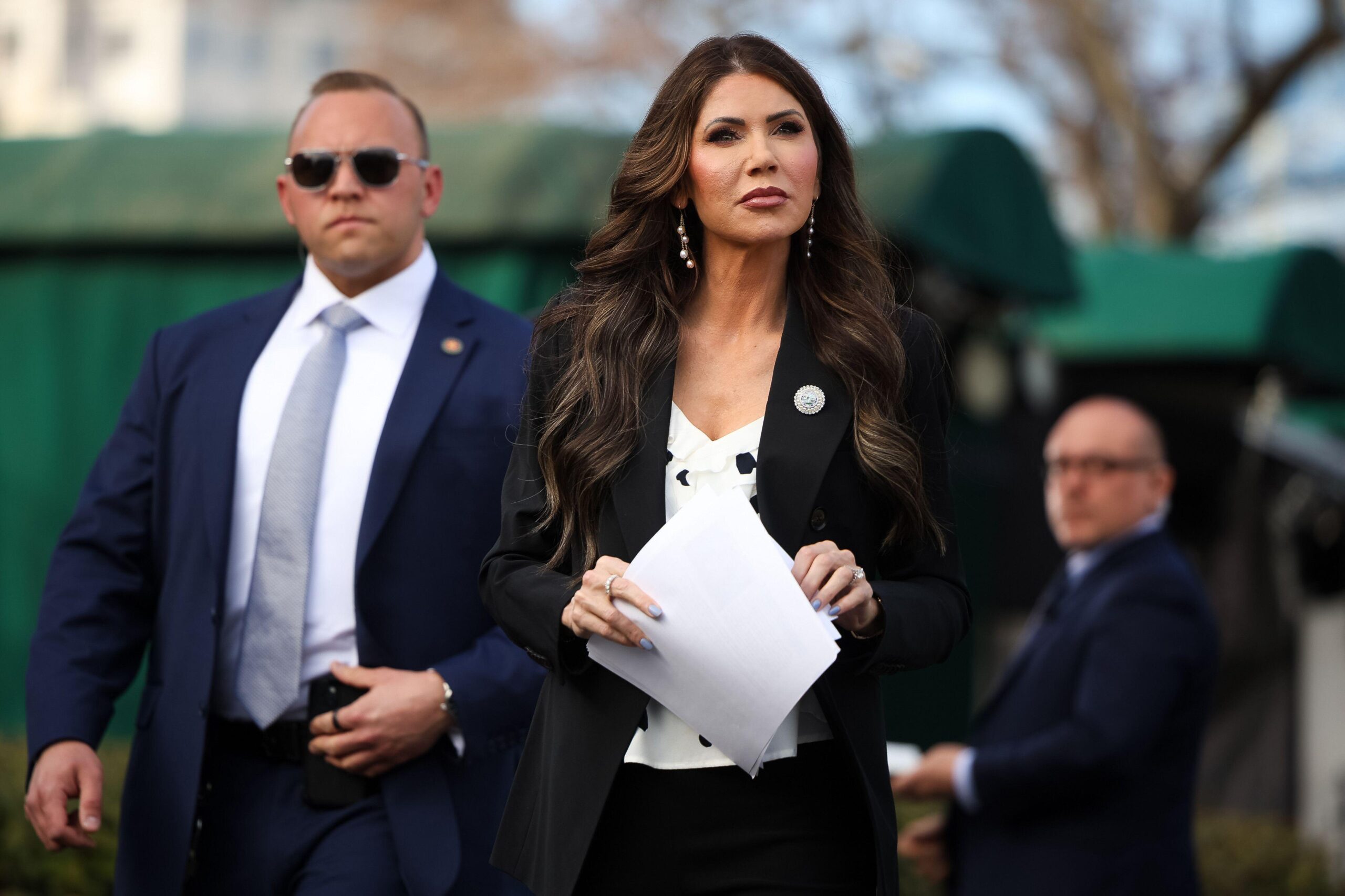 Homeland Security Secretary Noem visits ICE facility in Portland amid ...