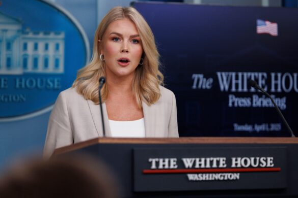 LIVE: The Voice of Reason with Robert McNeily, Hannah Magnelli, Ashley ...