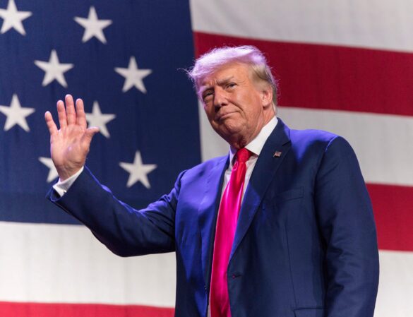 Trump gives update after SHOTS FIRED at White House Correspondents’ Dinner