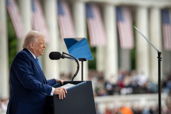 President Trump solemnly honors American heroes at Arlington